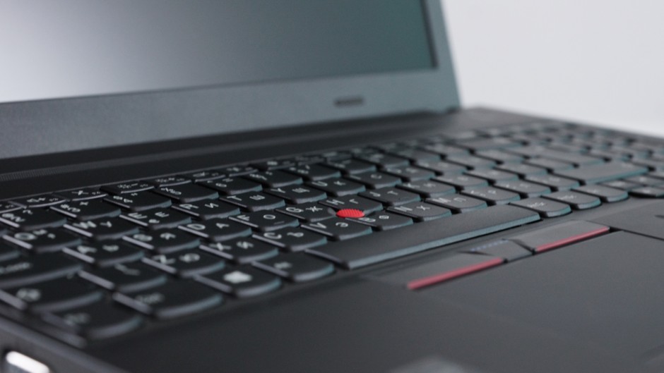 Hands-on the updated Lenovo ThinkPad E550 | LaptopMedia.com