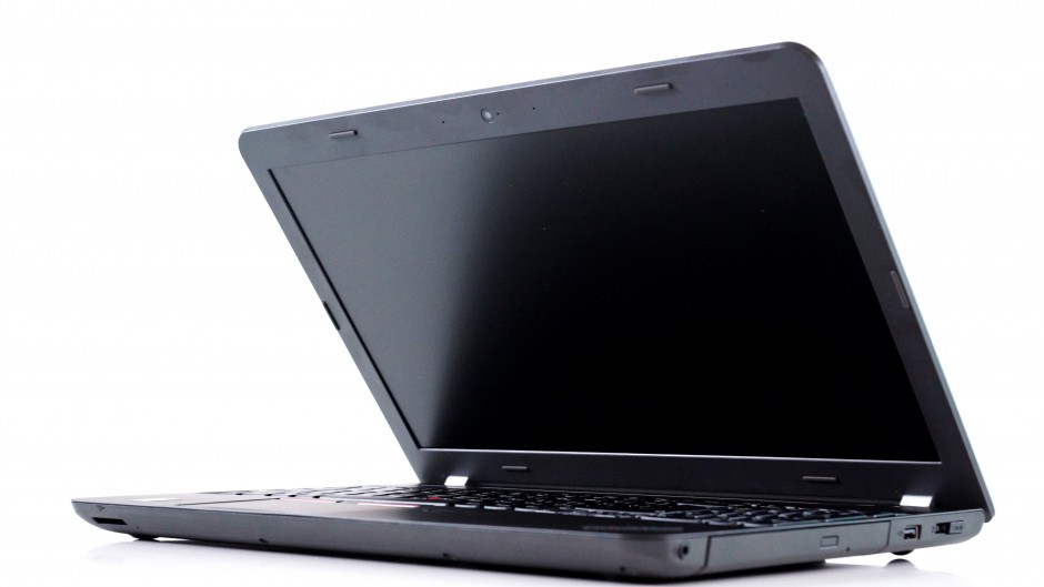 Hands-on the updated Lenovo ThinkPad E550 | LaptopMedia.com