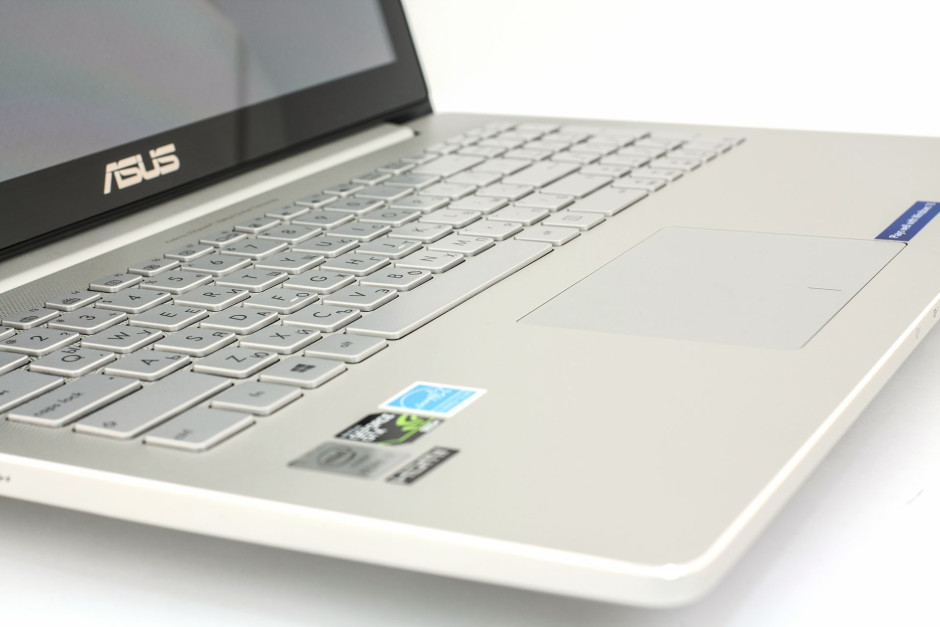 ASUS ZenBook Pro UX501 - first impression of the new MacBook Pro ...