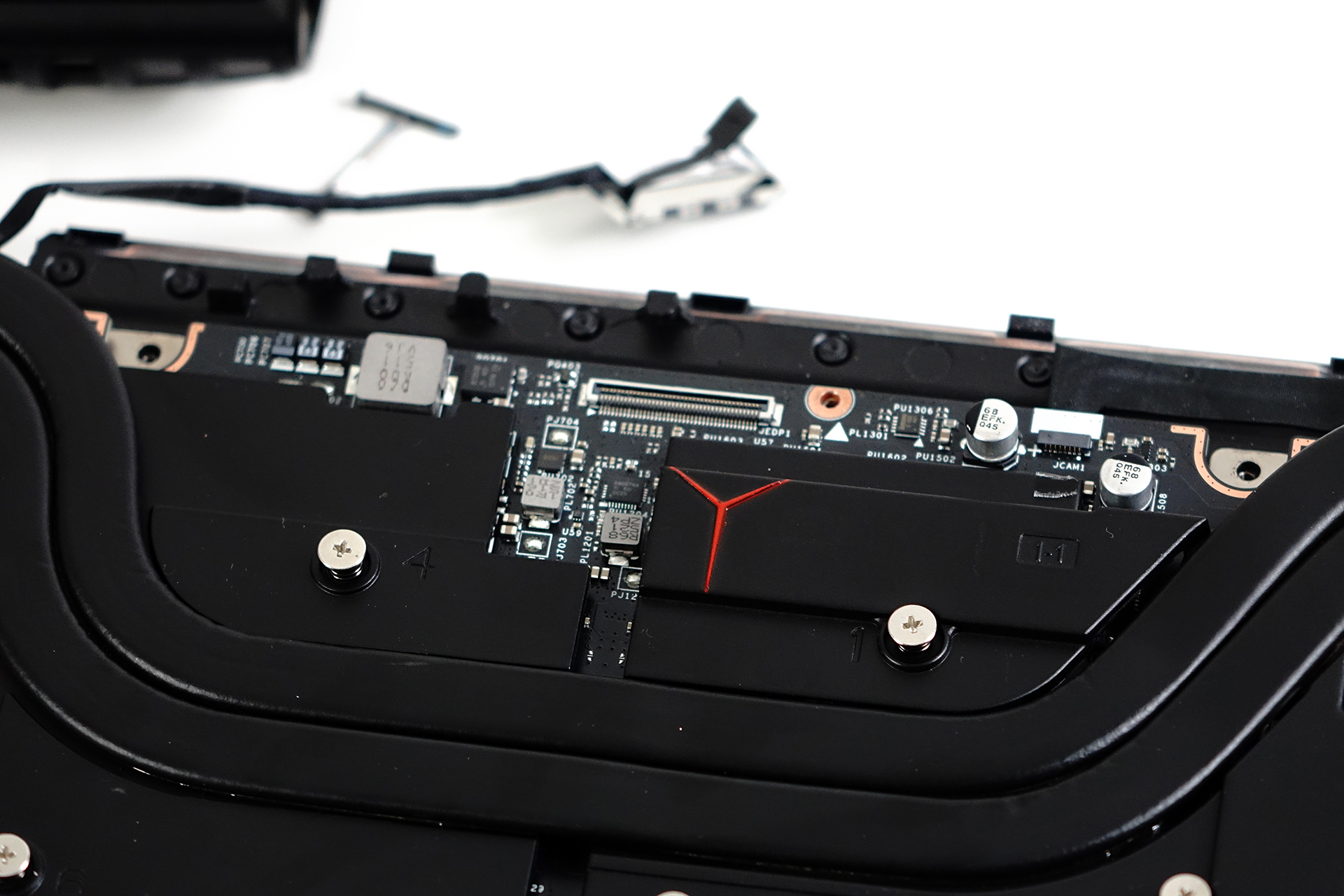 LaptopMedia | 300k+ Laptops & Ultra Deep Lab Reviews