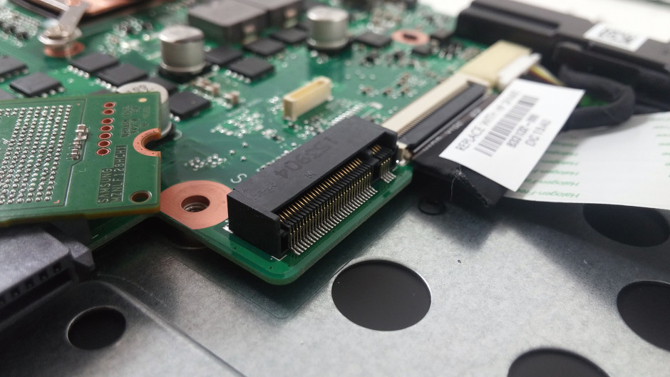 Inside HP Pavilion 15 Gaming Notebook - disassembly, internal photos ...
