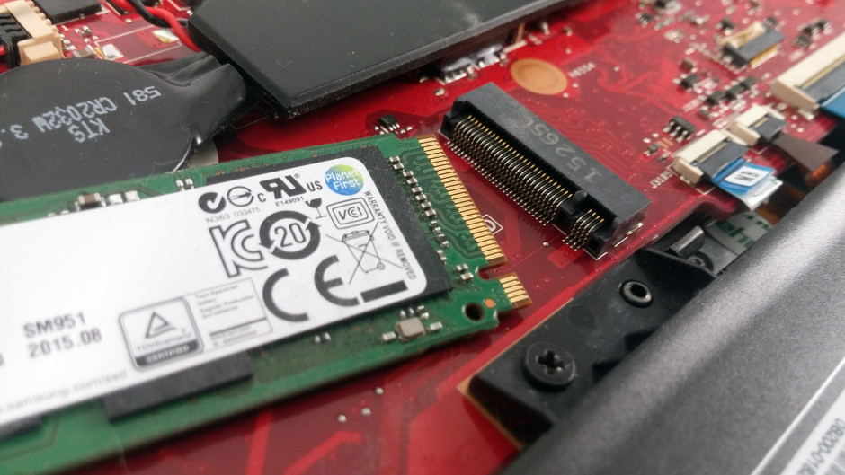 Inside ASUS ROG GX700 - disassembly, internal photos and upgrade ...