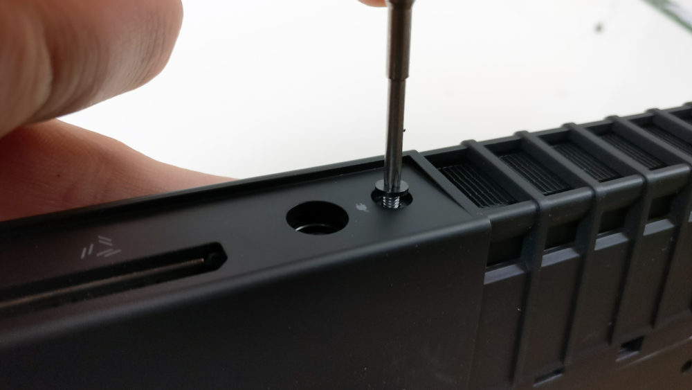 Inside Alienware 17 R4 - disassembly, internal photos and upgrade ...