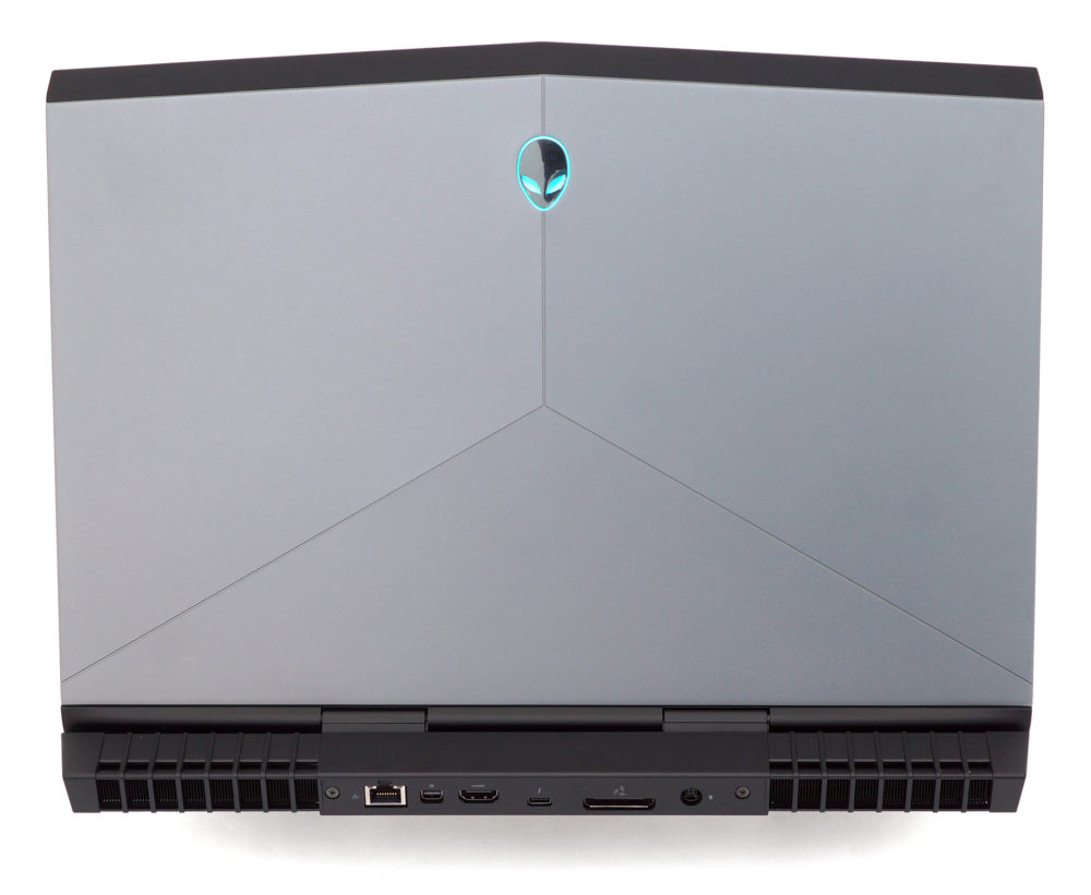 Alienware 15 R3 review - borderline 15-inch gaming system | LaptopMedia.com