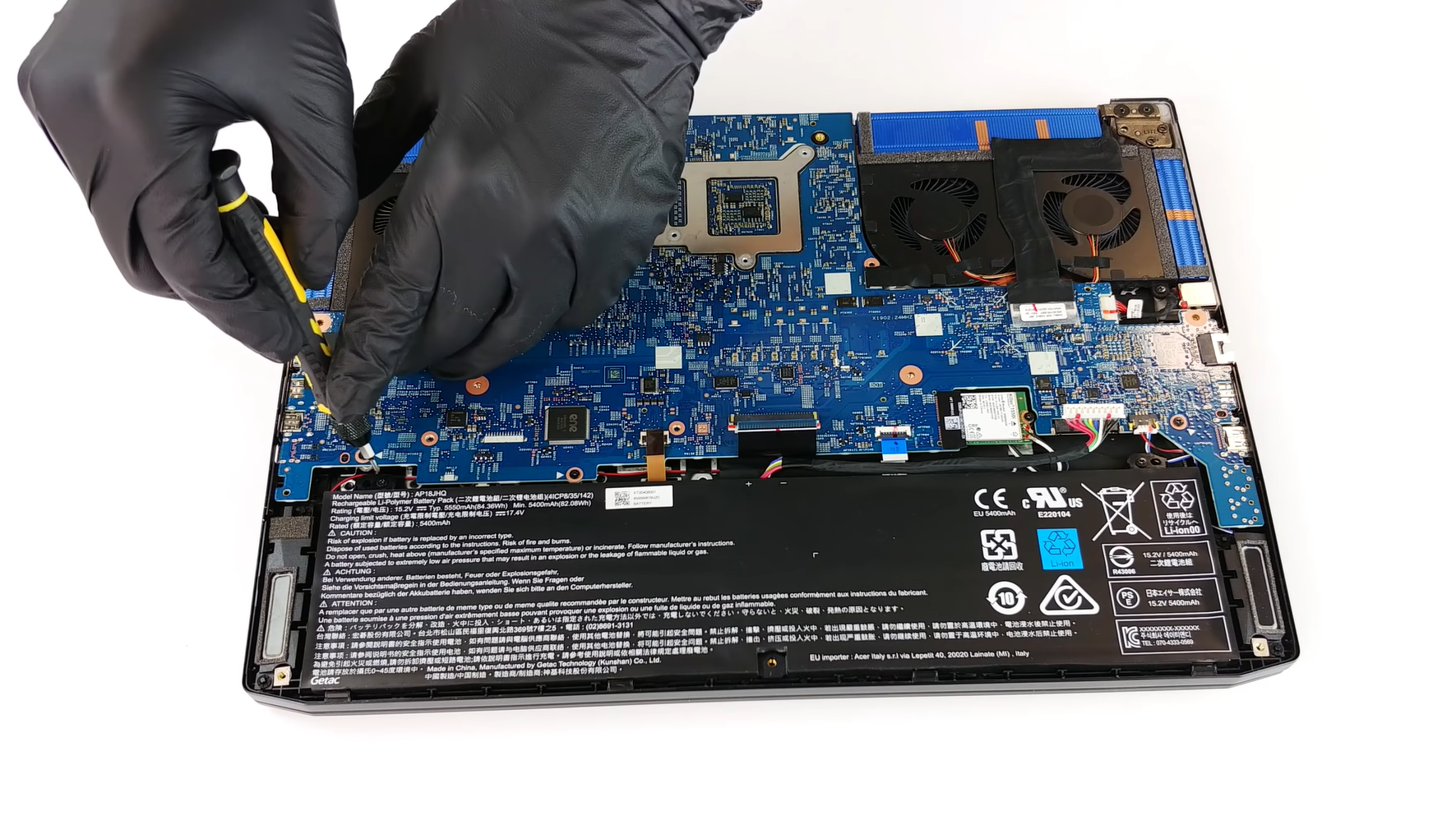 Inside Acer Predator Triton 500 - disassembly and upgrade options ...