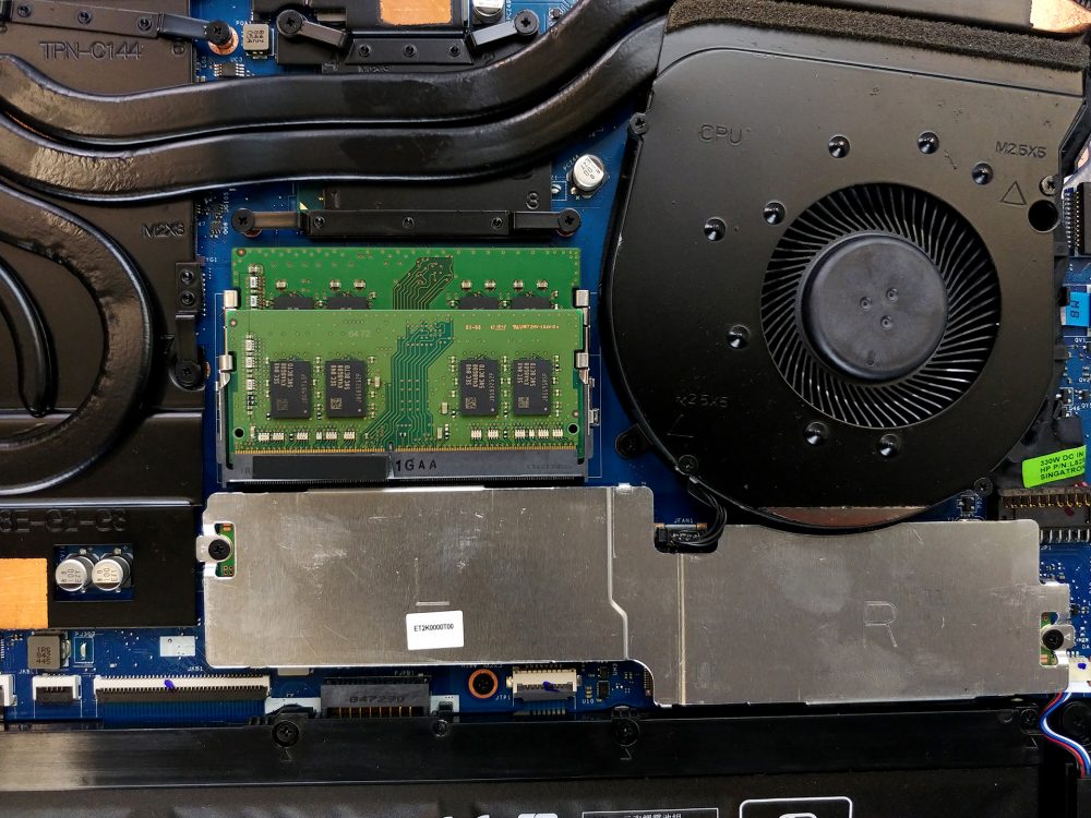 Inside HP Omen 17 (2019) - disassembly and upgrade options ...