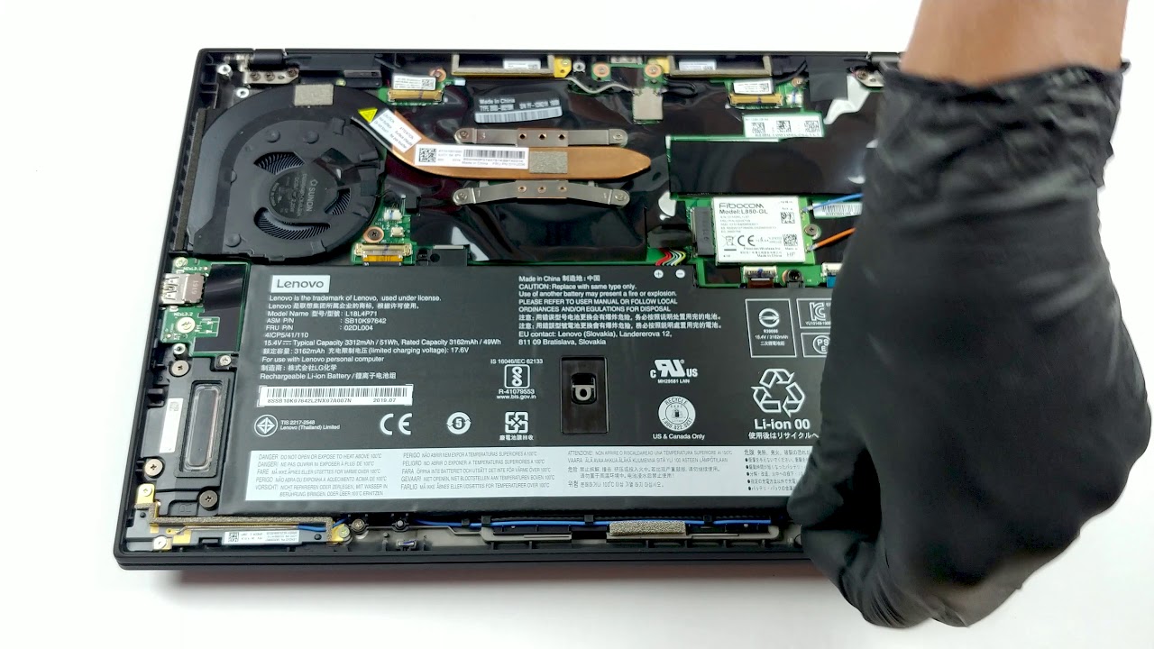 Inside Lenovo ThinkPad X1 Carbon 7th Gen - disassembly and upgrade ...
