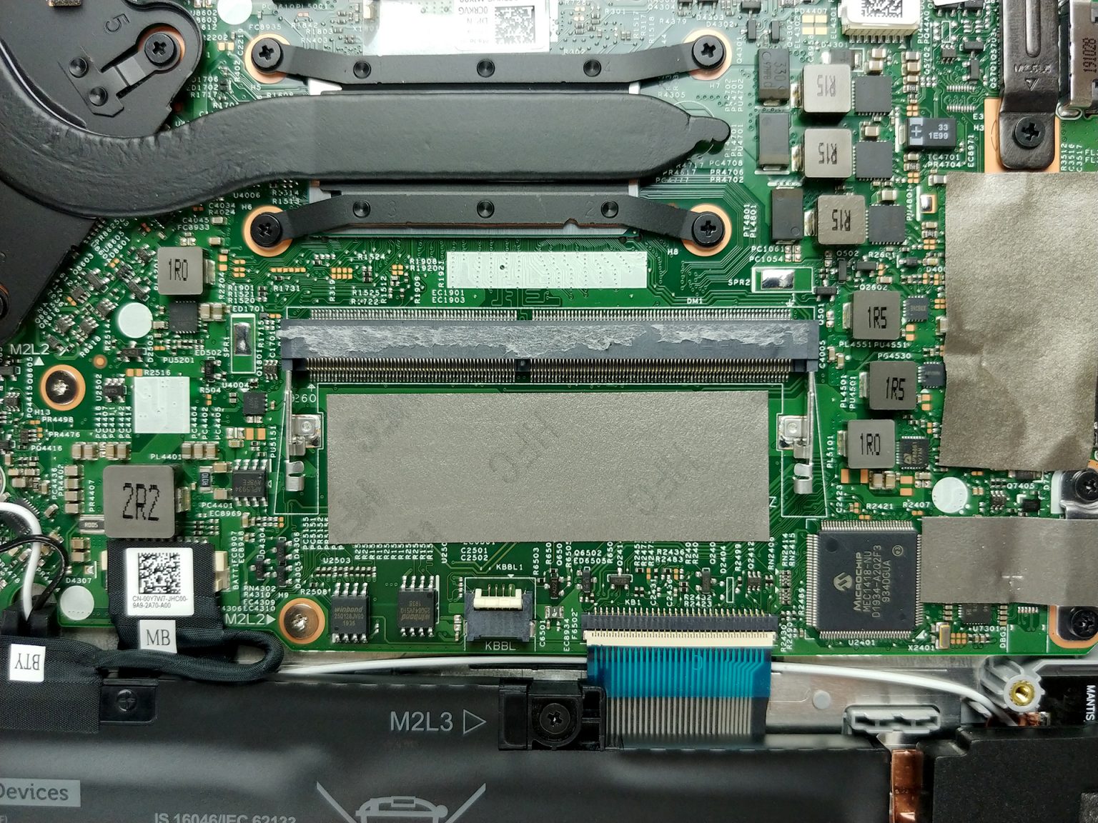 Inside Dell Inspiron 14 5490 - disassembly and upgrade options ...
