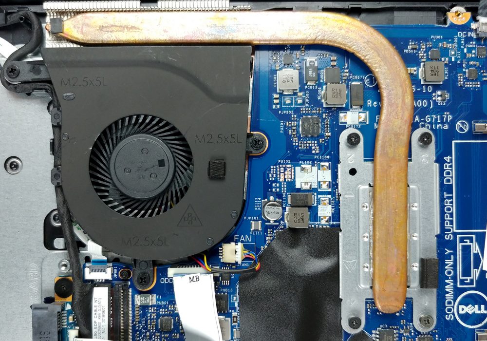 Inside Dell Vostro 3590 - disassembly and upgrade options | LaptopMedia.com