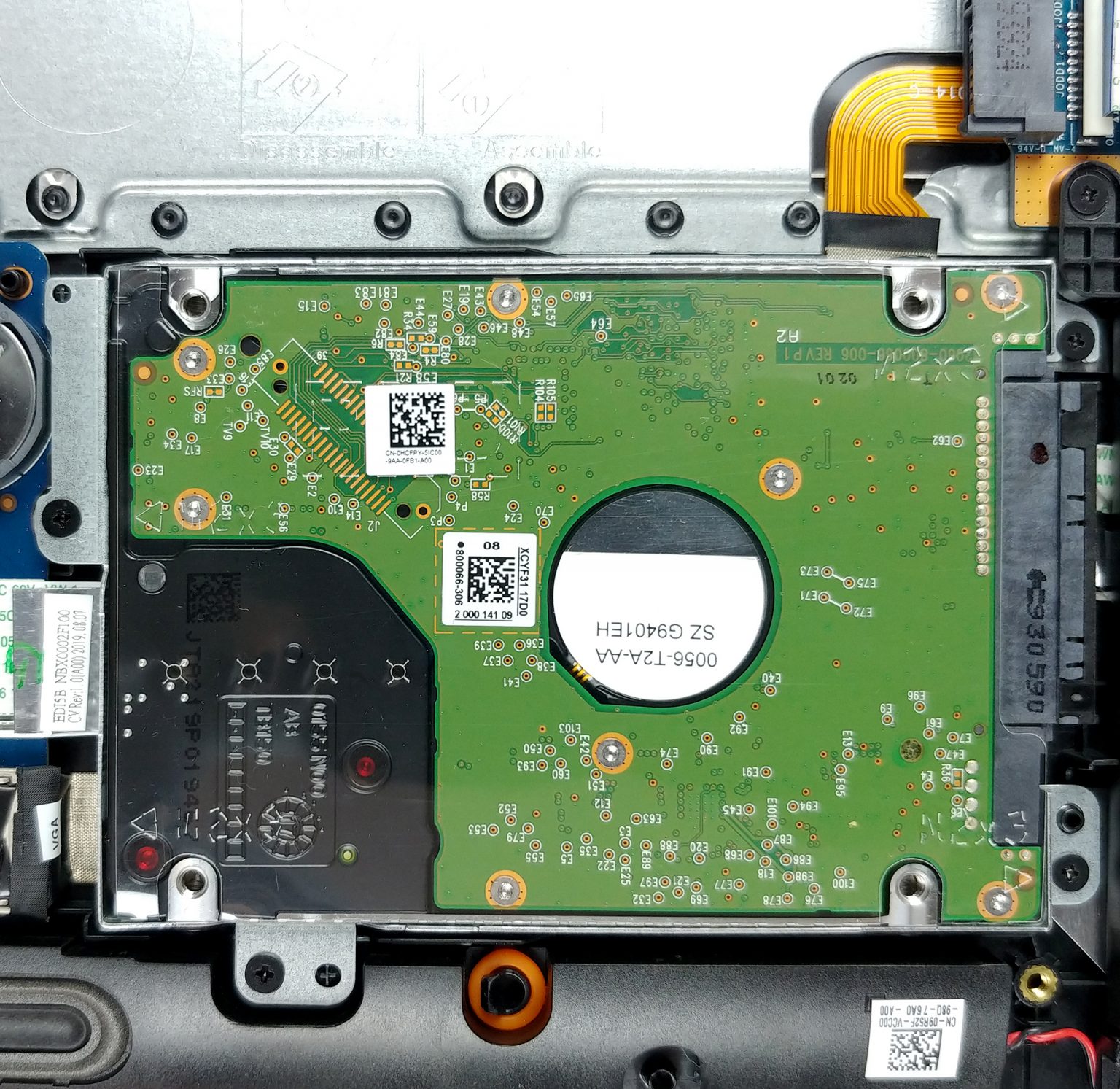 Inside Dell Vostro 3590 - disassembly and upgrade options | LaptopMedia.com