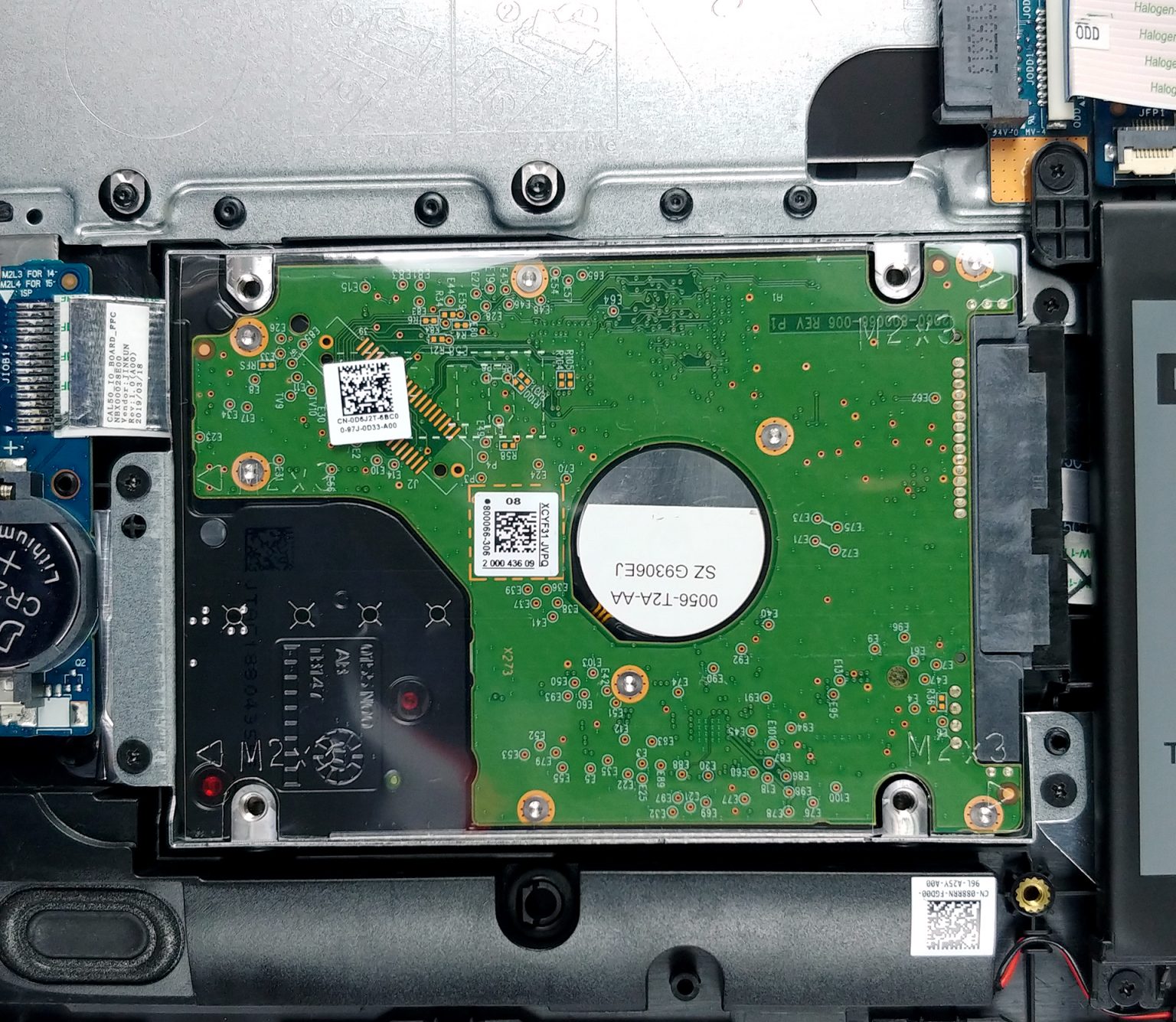 Inside Dell Inspiron 15 3582 - disassembly and upgrade options ...