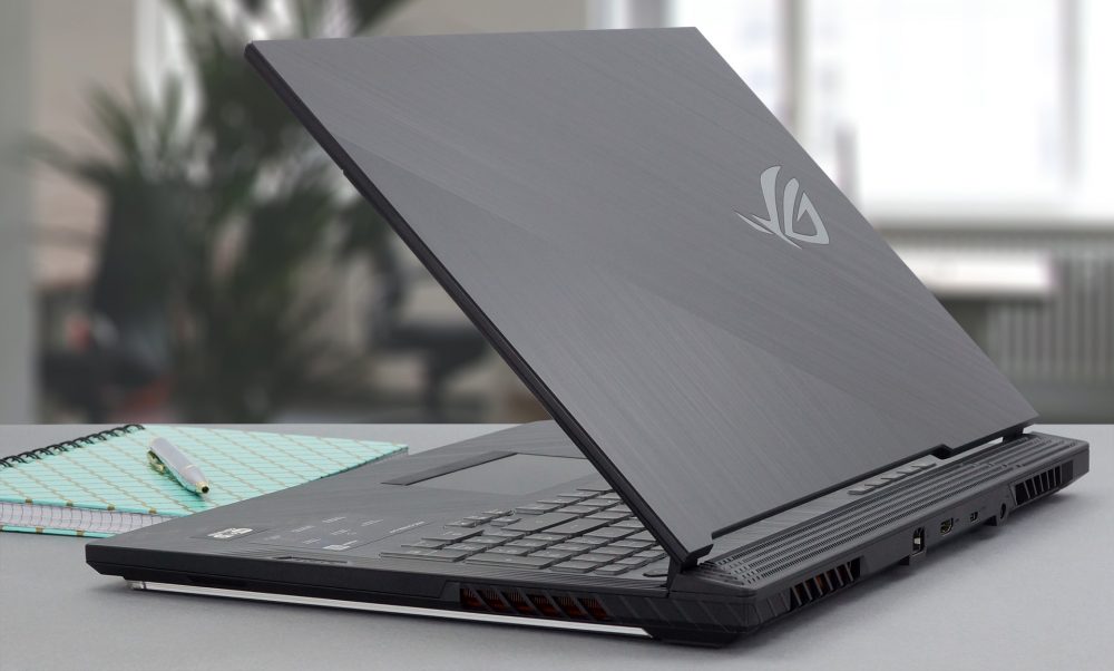 ASUS ROG Strix G17 G712 review - something for gamers and designers ...