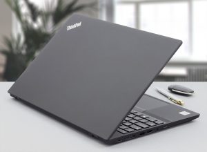Lenovo ThinkPad T15 review - the perfect office companion | LaptopMedia.com