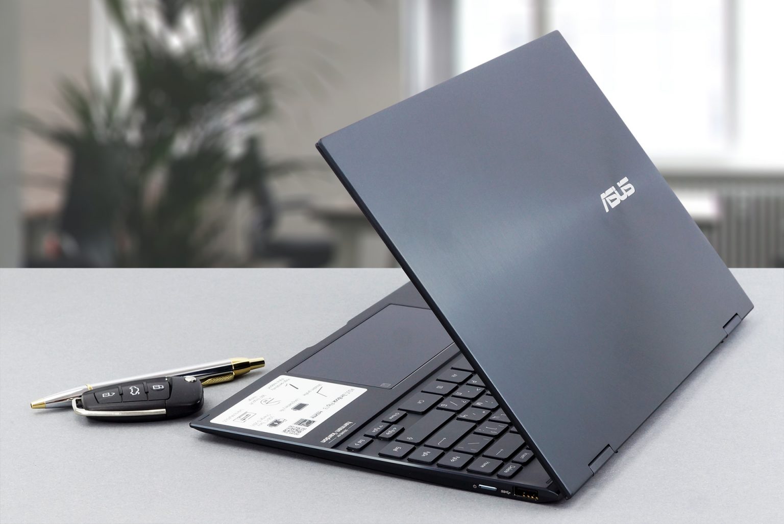ASUS ZenBook Flip 13 UX363 review - we were surprised by this one ...