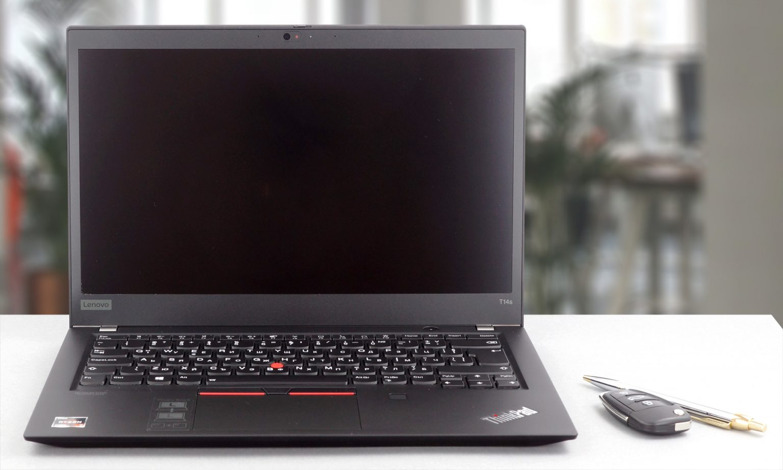 Lenovo ThinkPad T14s review - high-performance processors and a Privacy ...