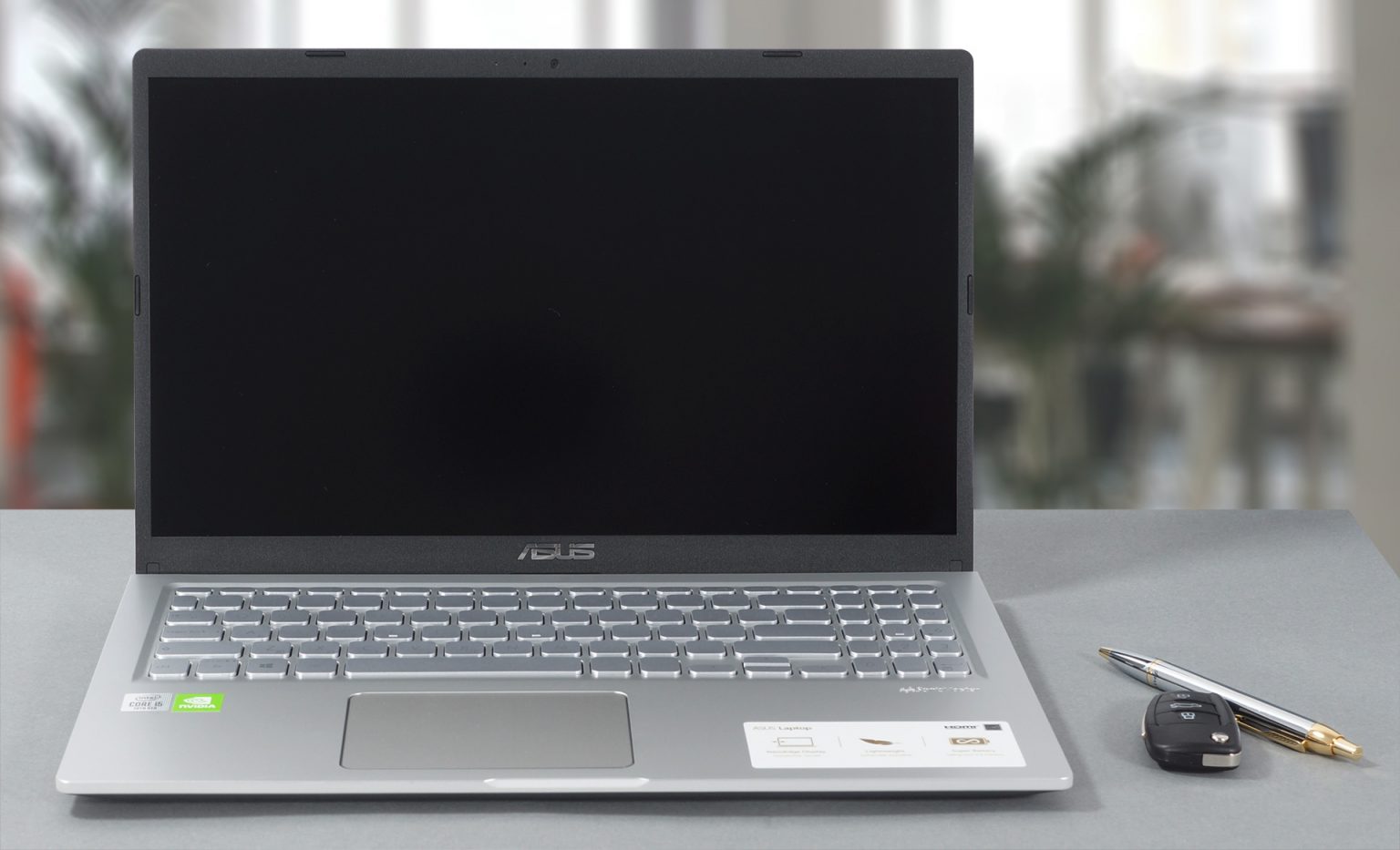 ASUS VivoBook 15 F515 review - corners were cut | LaptopMedia.com