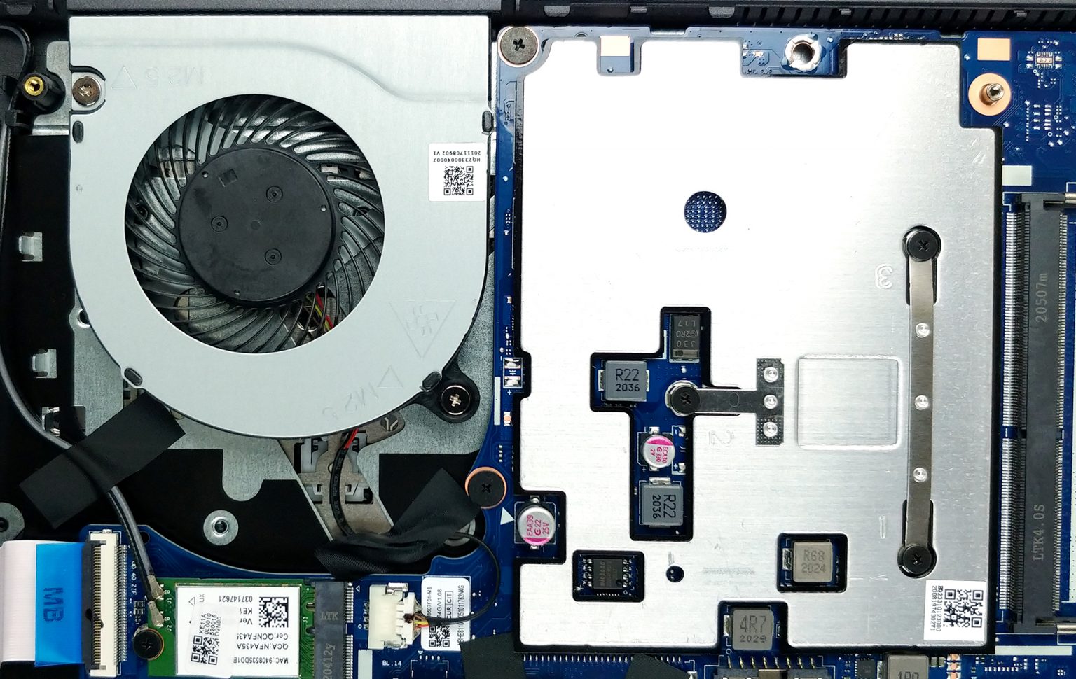 Inside Acer Aspire 3 (A315-22) - disassembly and upgrade options | LaptopMedia.com