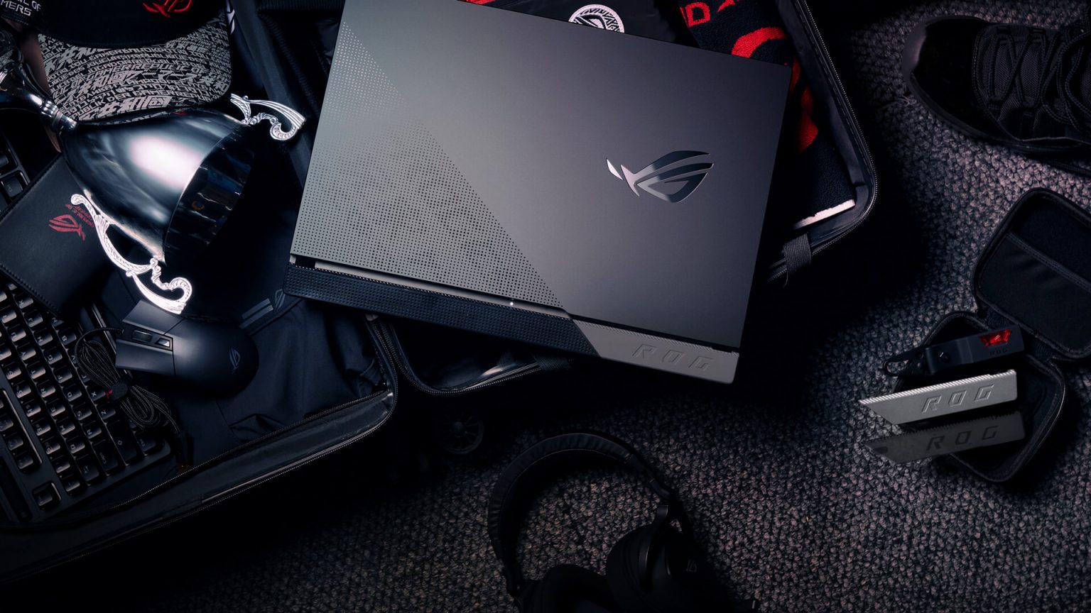 Top 5 reasons to BUY or NOT to buy the ASUS ROG Strix SCAR 17 G733 ...