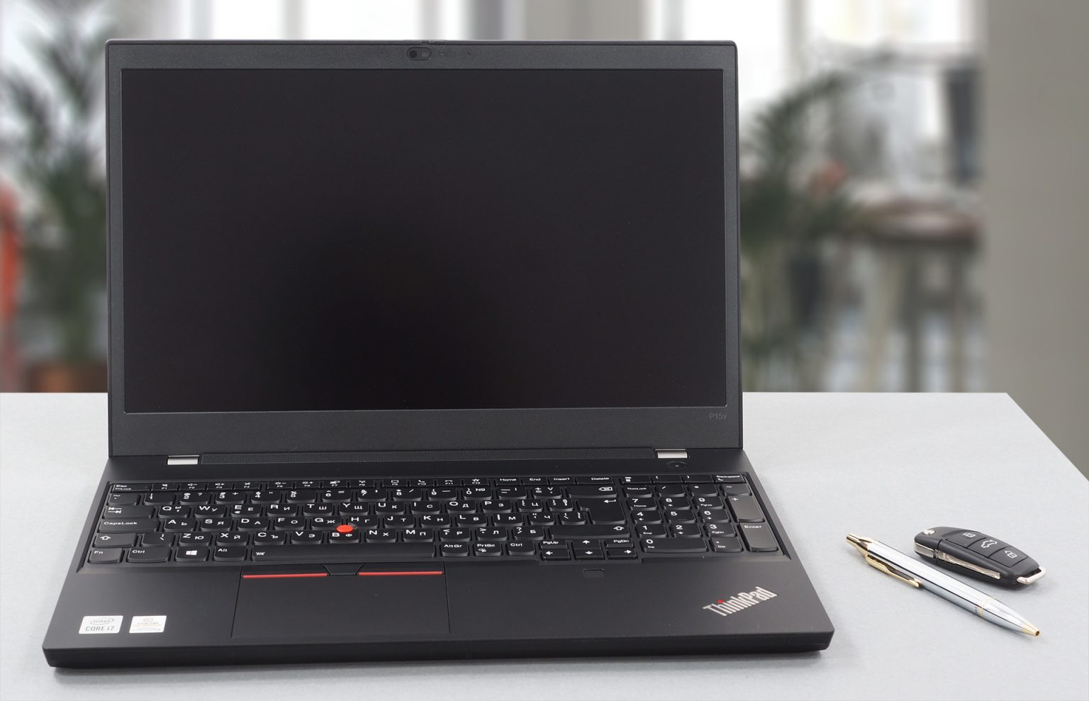 Lenovo ThinkPad P15v review - it's all about the software and the amazing UHD display ...