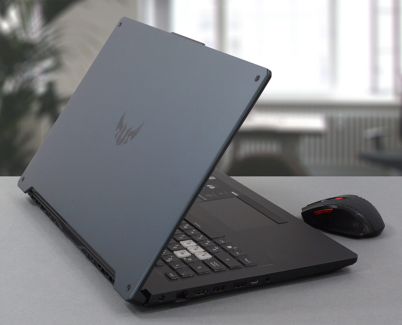 ASUS TUF Gaming F17 (FX706) review - big boy with a low price ...