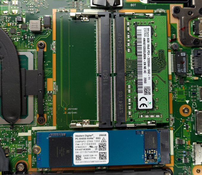 华硕ExpertBook P2 P2451内部--拆解和升级方案 | LaptopMedia 中国