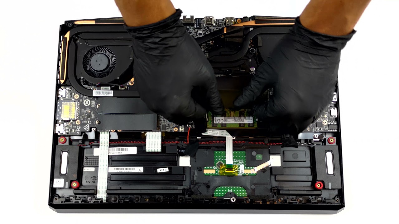 MSI GE76 Raider · i7-11800H · RTX 3080 165W · 17.3”, Full HD (1920 x ...