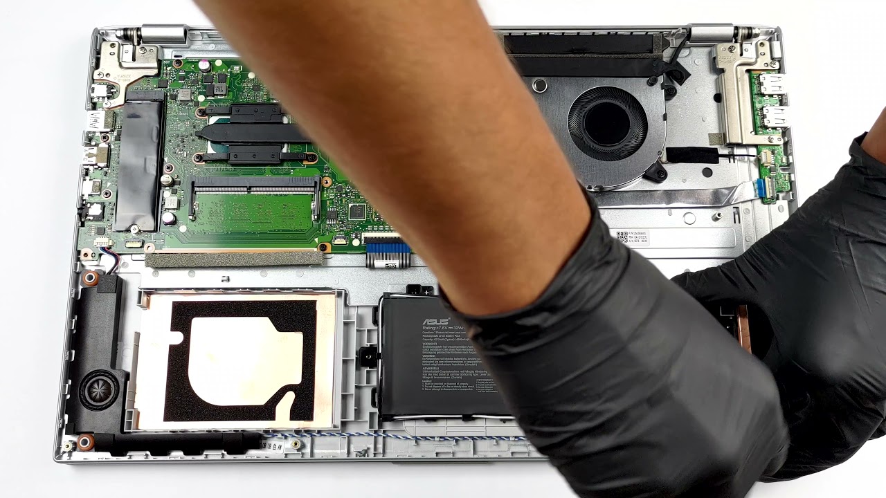 Inside ASUS VivoBook 17 X712 - disassembly and upgrade options ...