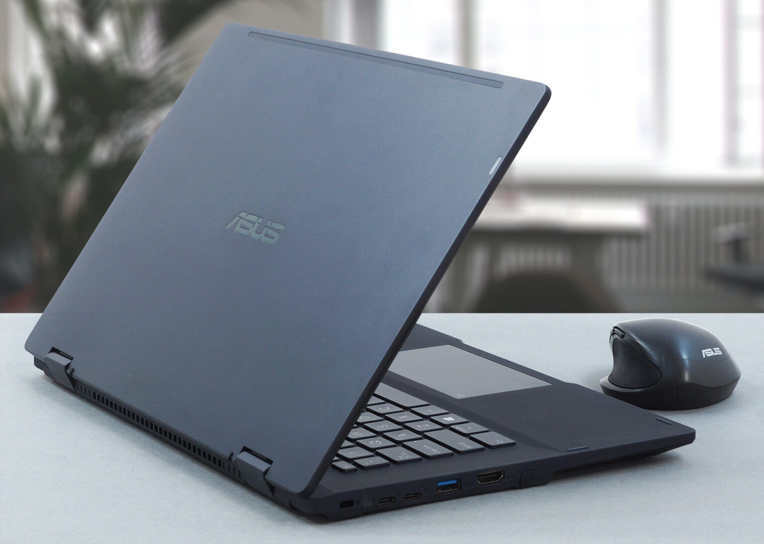 ASUS ExpertBook B3 Flip (B3402) review - a business convertible that ...