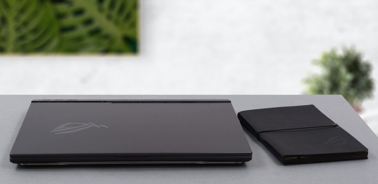 华硕ROG Strix G15 G513R（2022）评测--新的Ryzen CPU和更多的原始力量 | LaptopMedia 中国