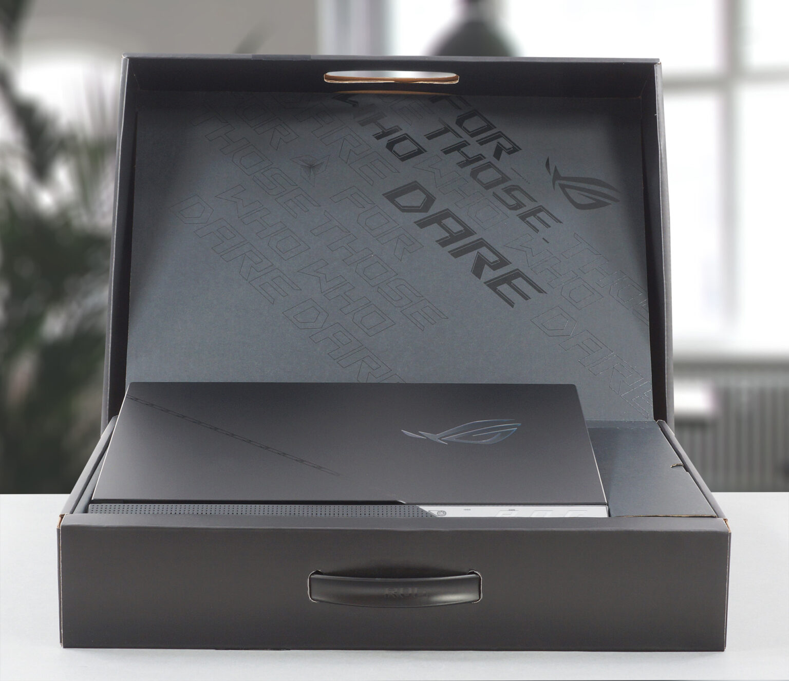 ASUS ROG Strix SCAR 15 G533 (2022) review | LaptopMedia.com