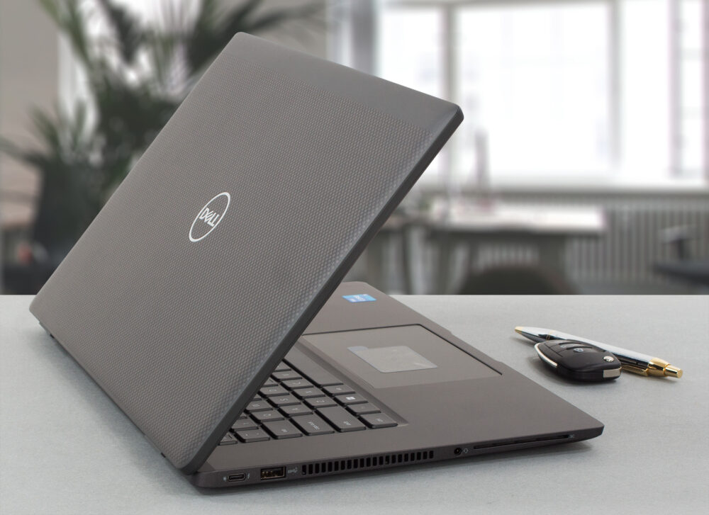 Dell Latitude 15 7530 review | LaptopMedia.com