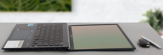 ASUS Zenbook 14 OLED (UX3402) review | LaptopMedia.com