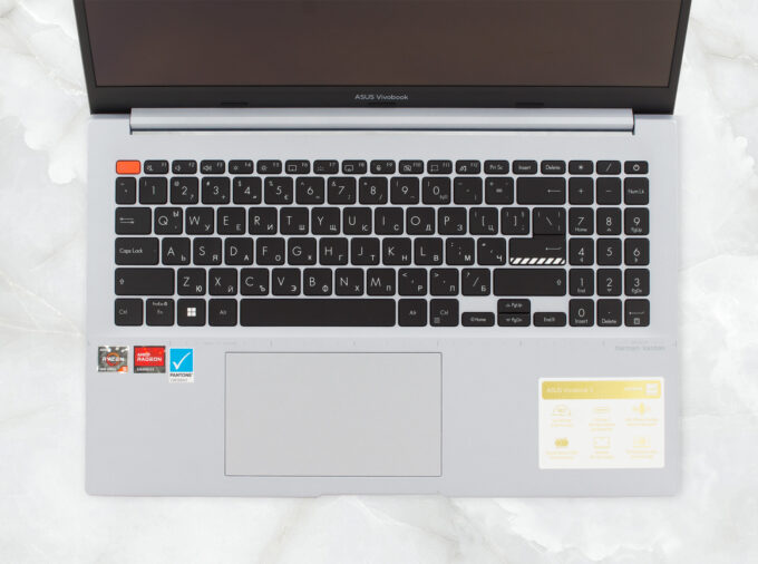 华硕Vivobook S 15 OLED (M3502) - 前5个优点和缺点 | LaptopMedia 中国