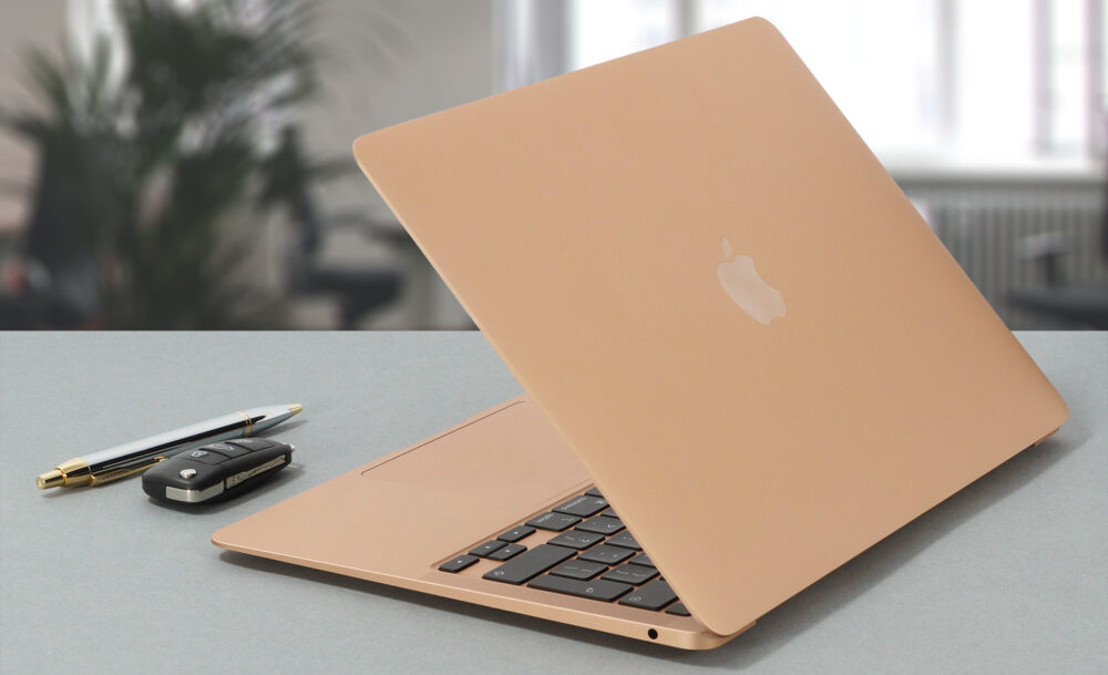 [深入比较]苹果MacBook Air（M1，2020年底）与MacBook Air（M2，2022年）--你真的只得到一个SoC升级吗？ | LaptopMedia 中国