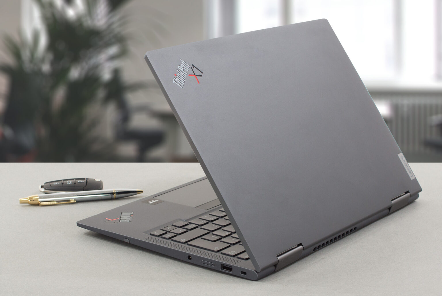 Lenovo ThinkPad X1 Yoga Gen 7 review | LaptopMedia.com