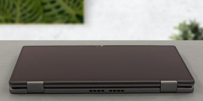 Dell Latitude 14 7430 (2-in-1) review | LaptopMedia.com