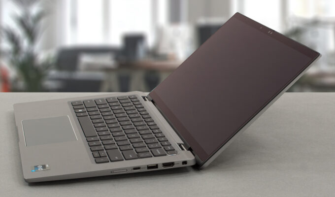 Dell Latitude 14 7430 (2-in-1) review | LaptopMedia.com