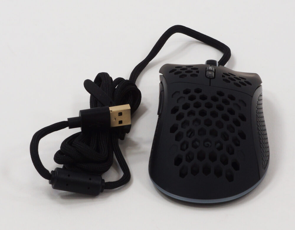 Genesis Krypton 555 review - light and well-built mouse | LaptopMedia.com