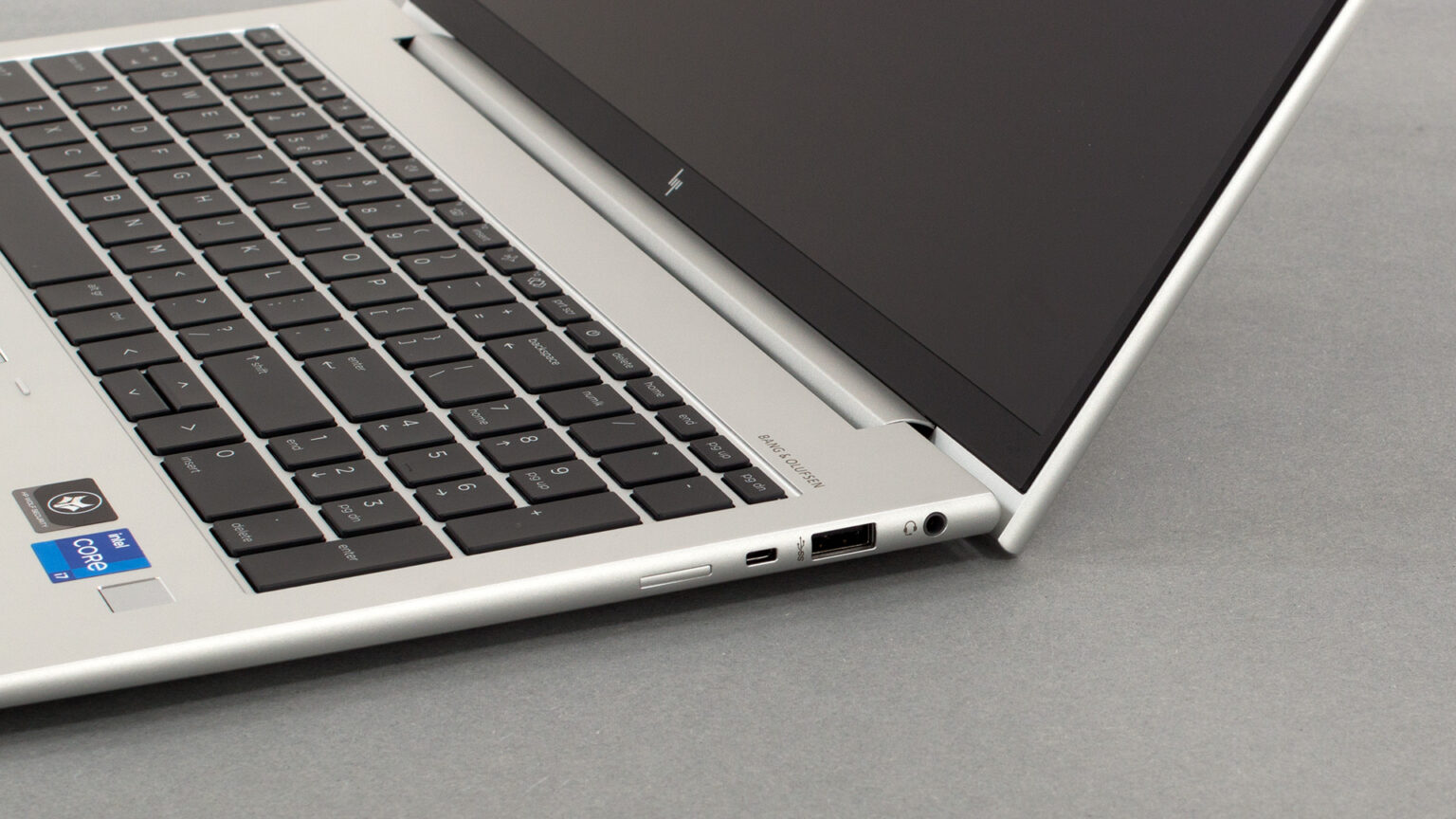 HP EliteBook 860 G9 review | LaptopMedia.com