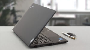 Lenovo ThinkPad T14 Gen 3 review | LaptopMedia.com