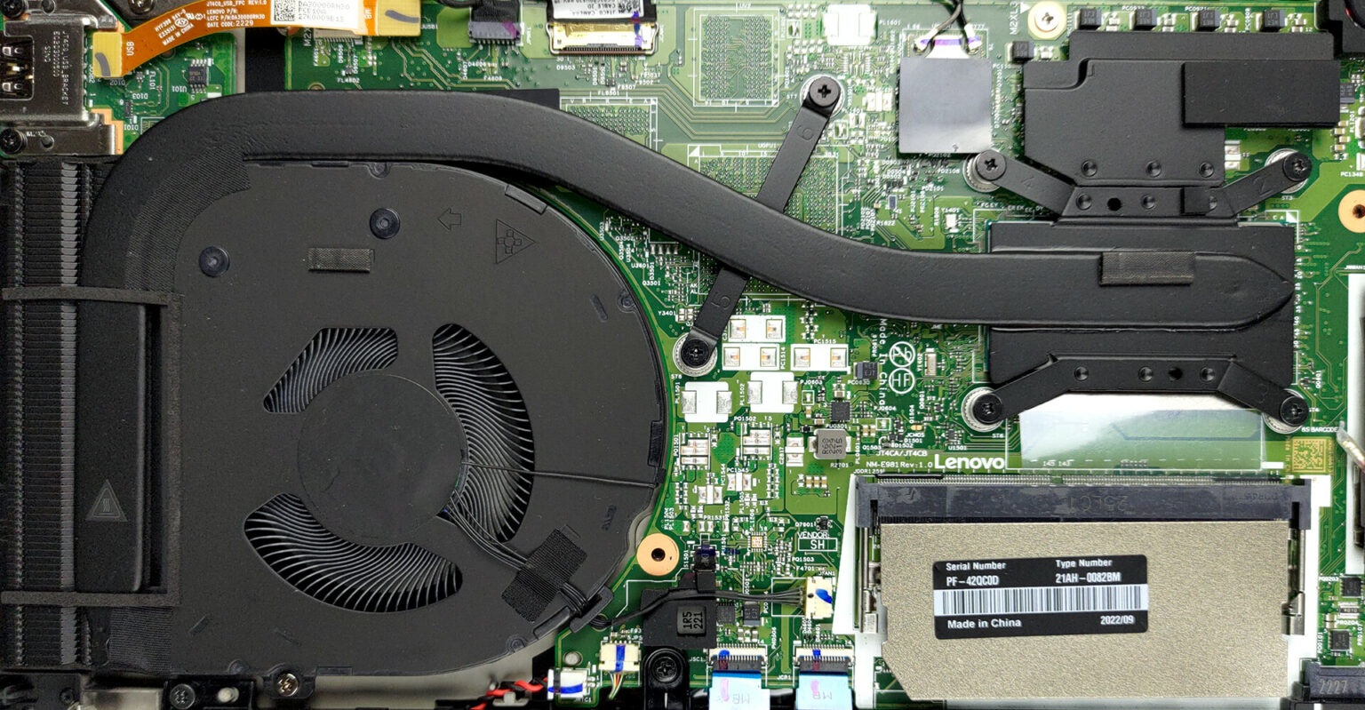 How to open Lenovo ThinkPad T14 Gen 3 - disassembly and upgrade options ...