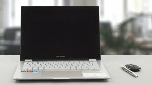 ASUS Vivobook S 14 Flip OLED (TN3402) review | LaptopMedia.com