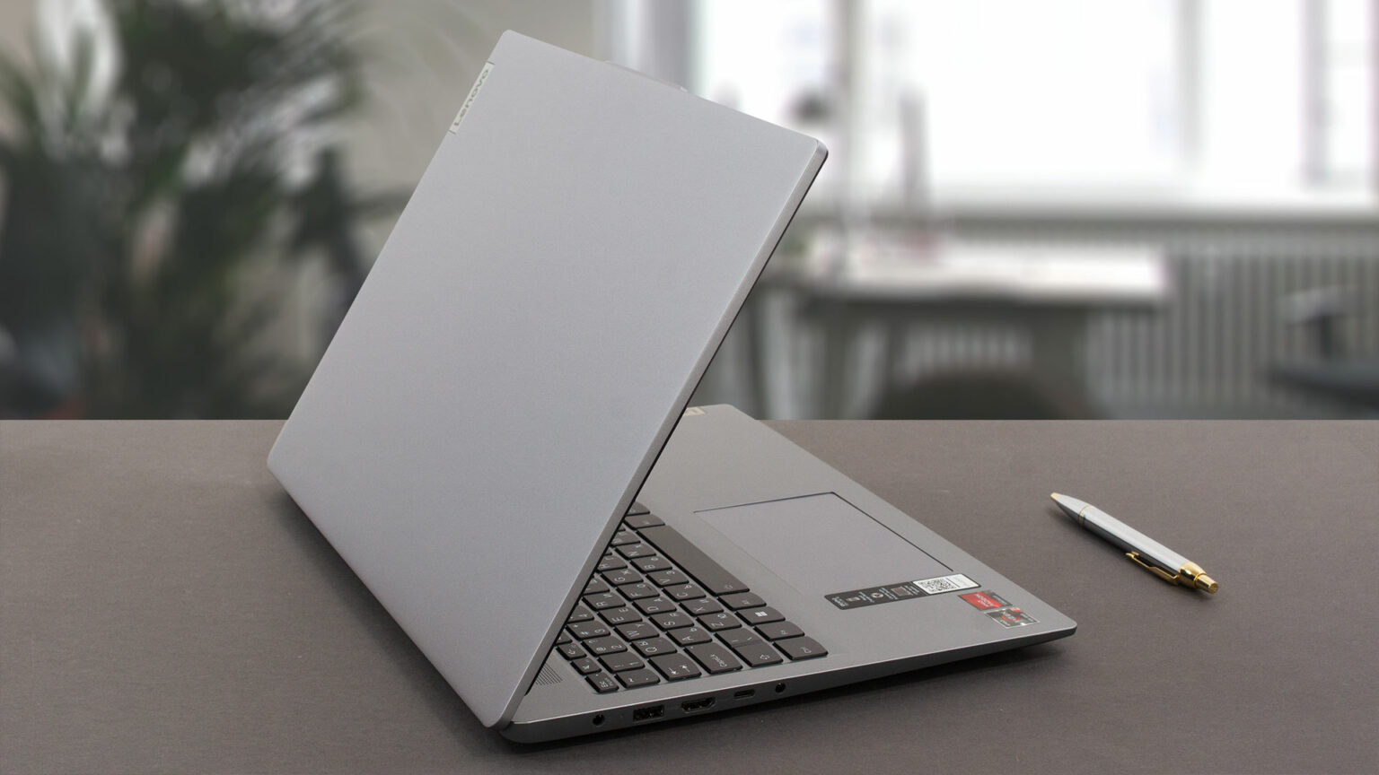 Lenovo IdeaPad Slim 3 (16", 2023) review - affordable and super ...