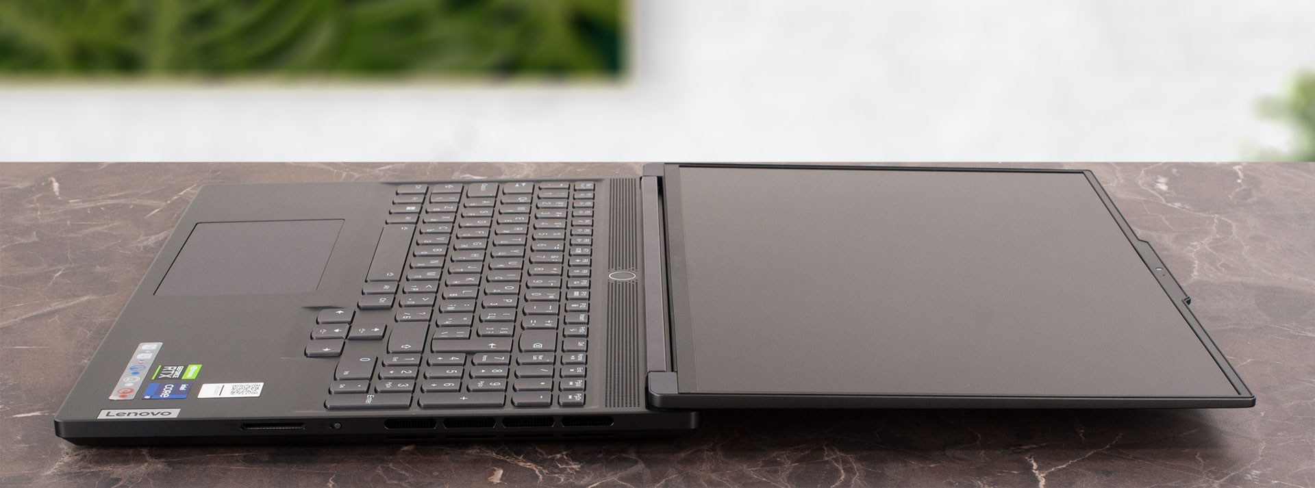 Lenovo Legion Slim 7i / S7 (16" Intel, Gen 8) review - surprisingly powerful thin gaming laptop ...