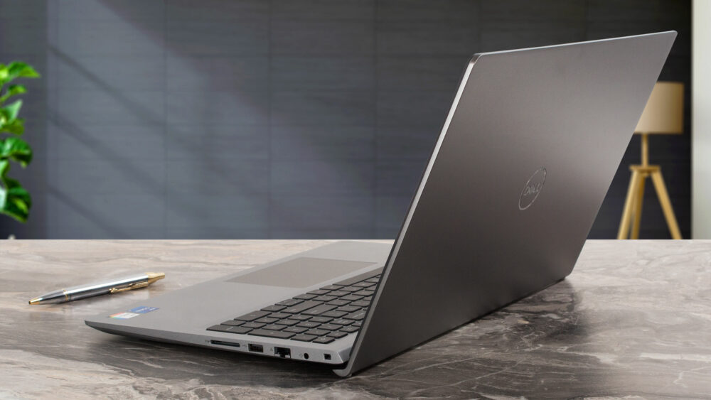 Dell Vostro 15 3530 review - this laptop needs better cooling ASAP ...