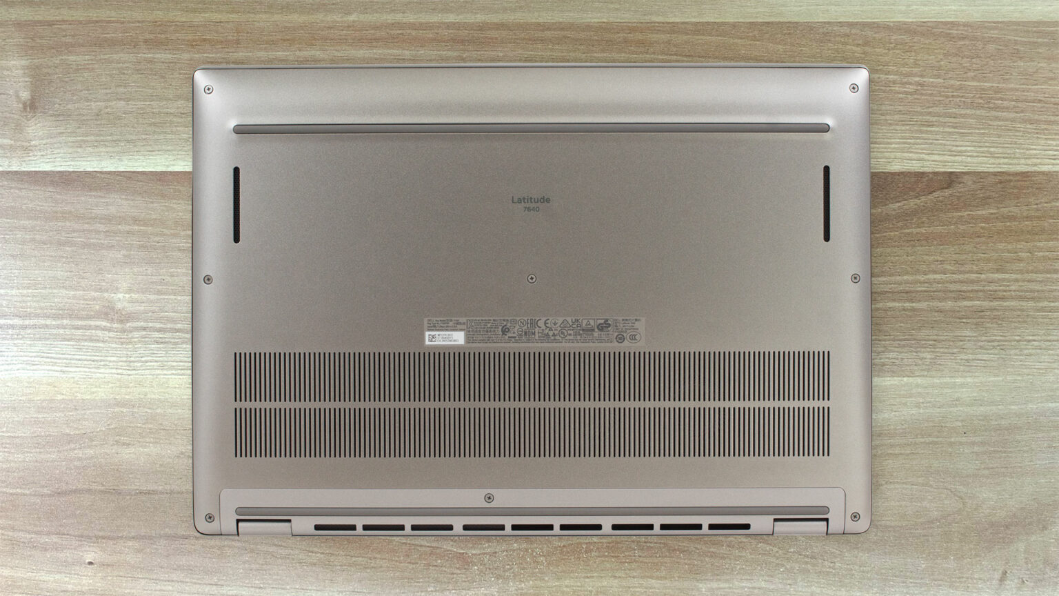 Dell Latitude 16 7640 review - it's literally quiet and fast: Design ...