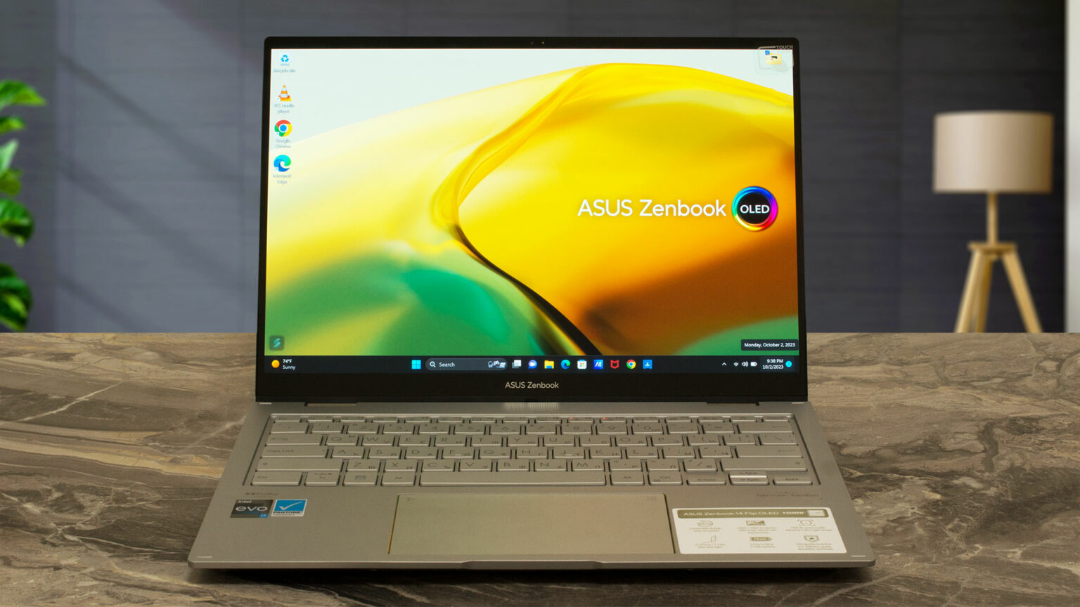 ASUS Zenbook 14 Flip OLED (UP3404) review - premium sturdy transformer ...