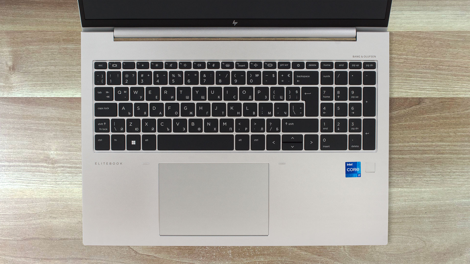 HP EliteBook 860 G10 review - snappy and light office device with all ...