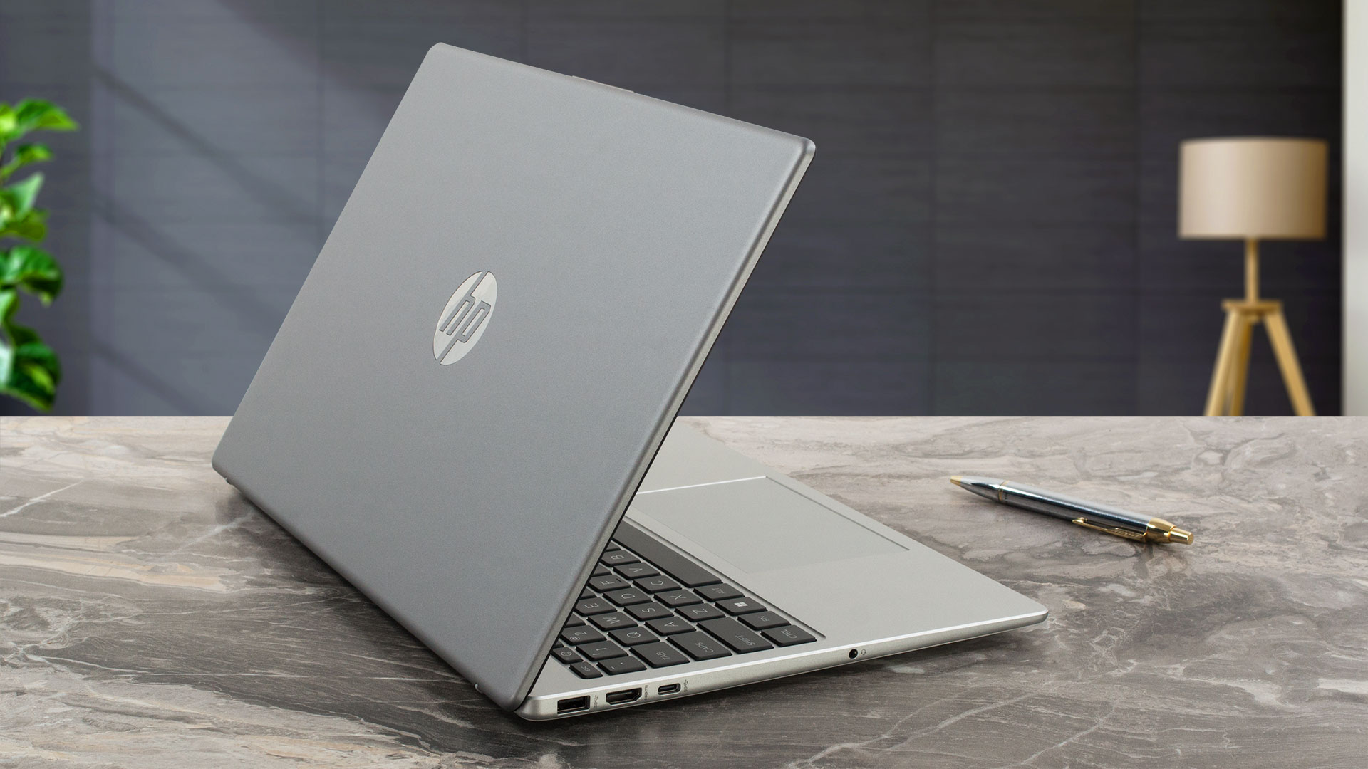 HP 250 G10 review - Balancing Comfort and Cooling Efficiency: Verdict | LaptopMedia.com