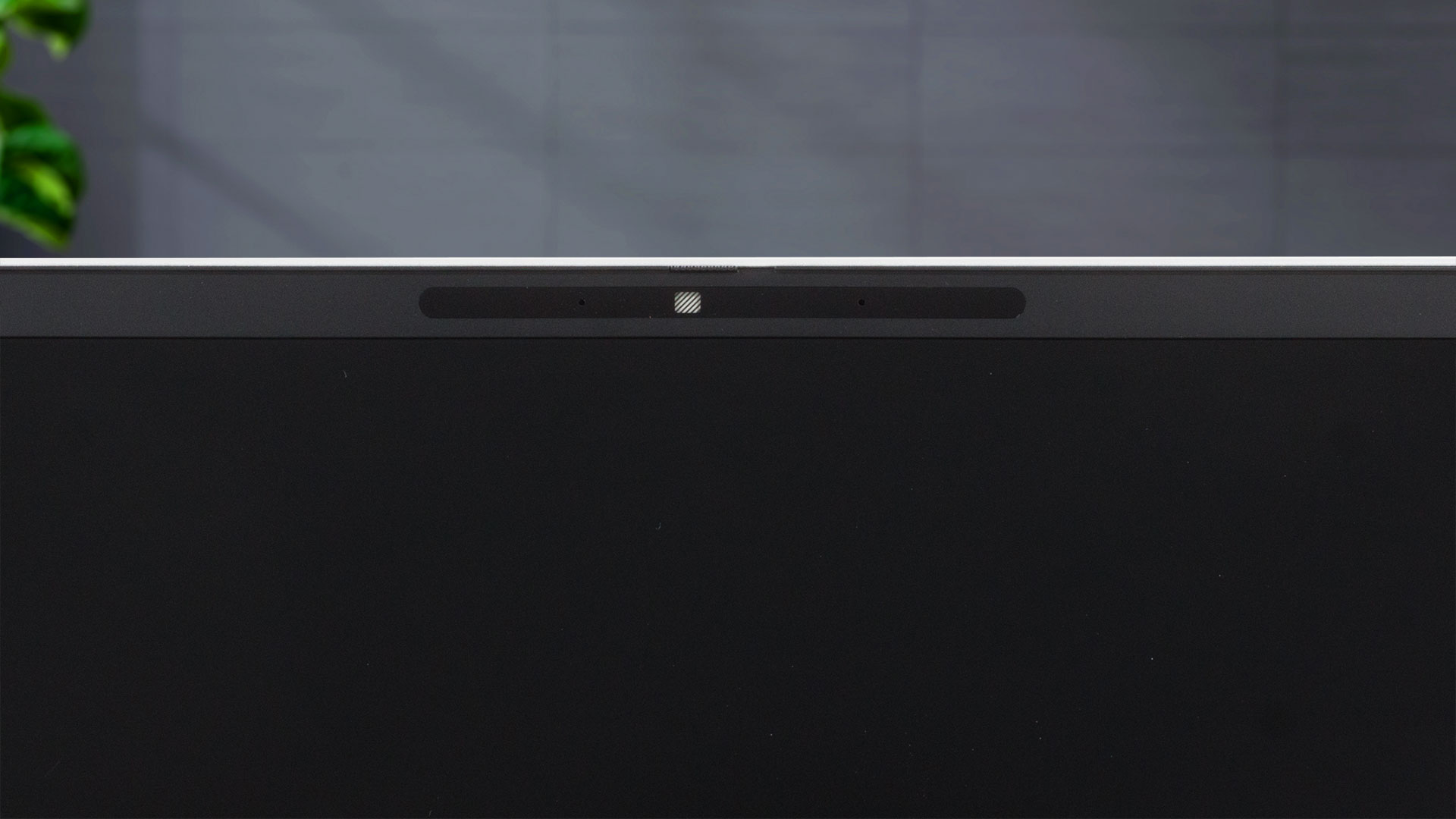 HP EliteBook 860 G10 review - snappy and light office device with all ...